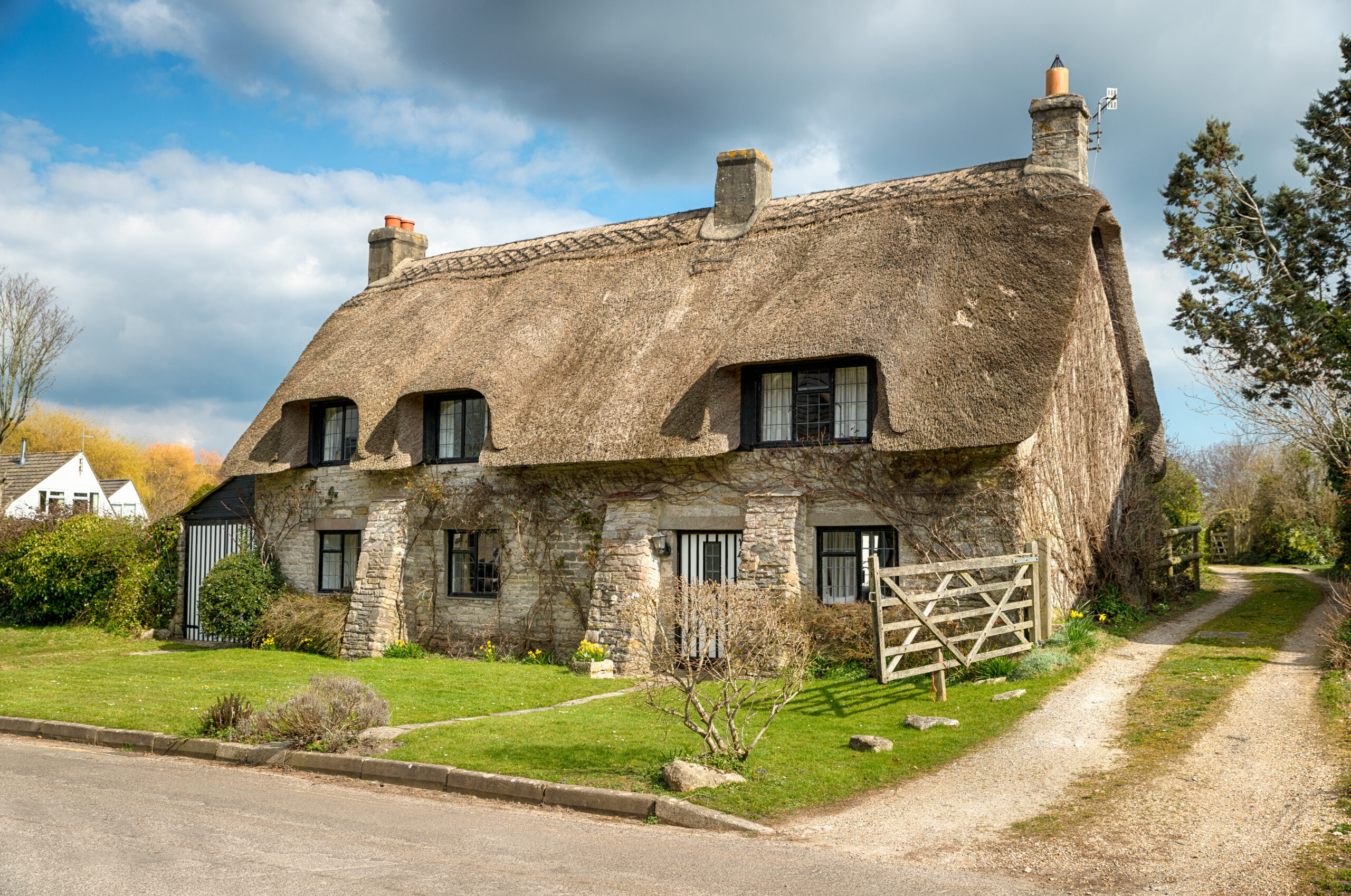 What Should You Consider When Buying A Thatched Property? - Brown & Brown